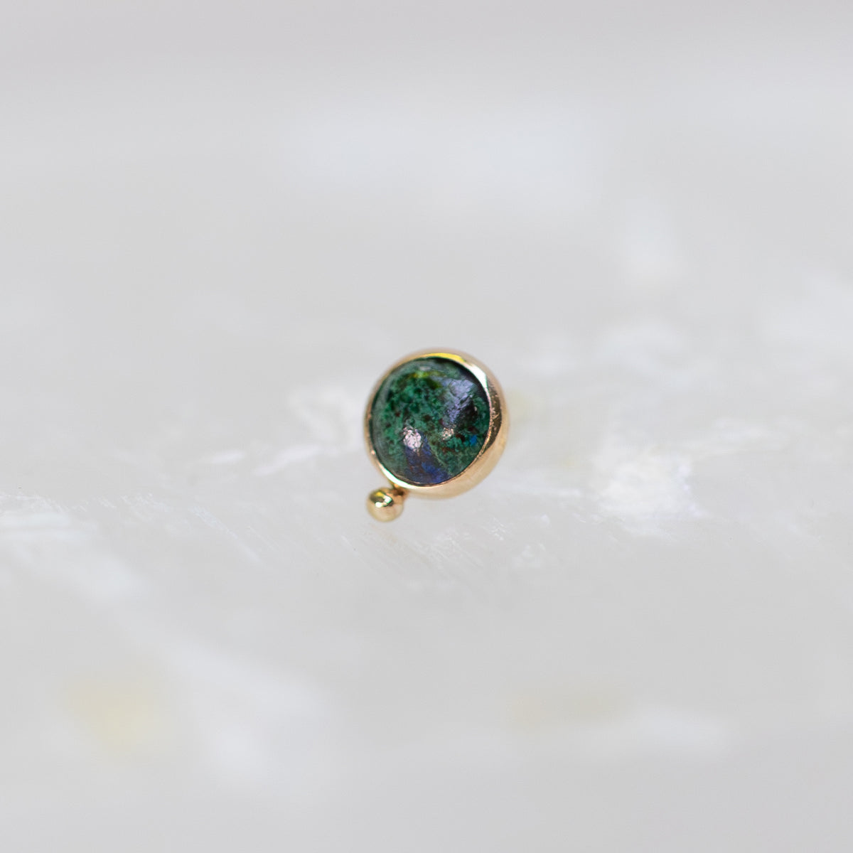 Twilight Threadless End with Azurite – Brilliance Piercing