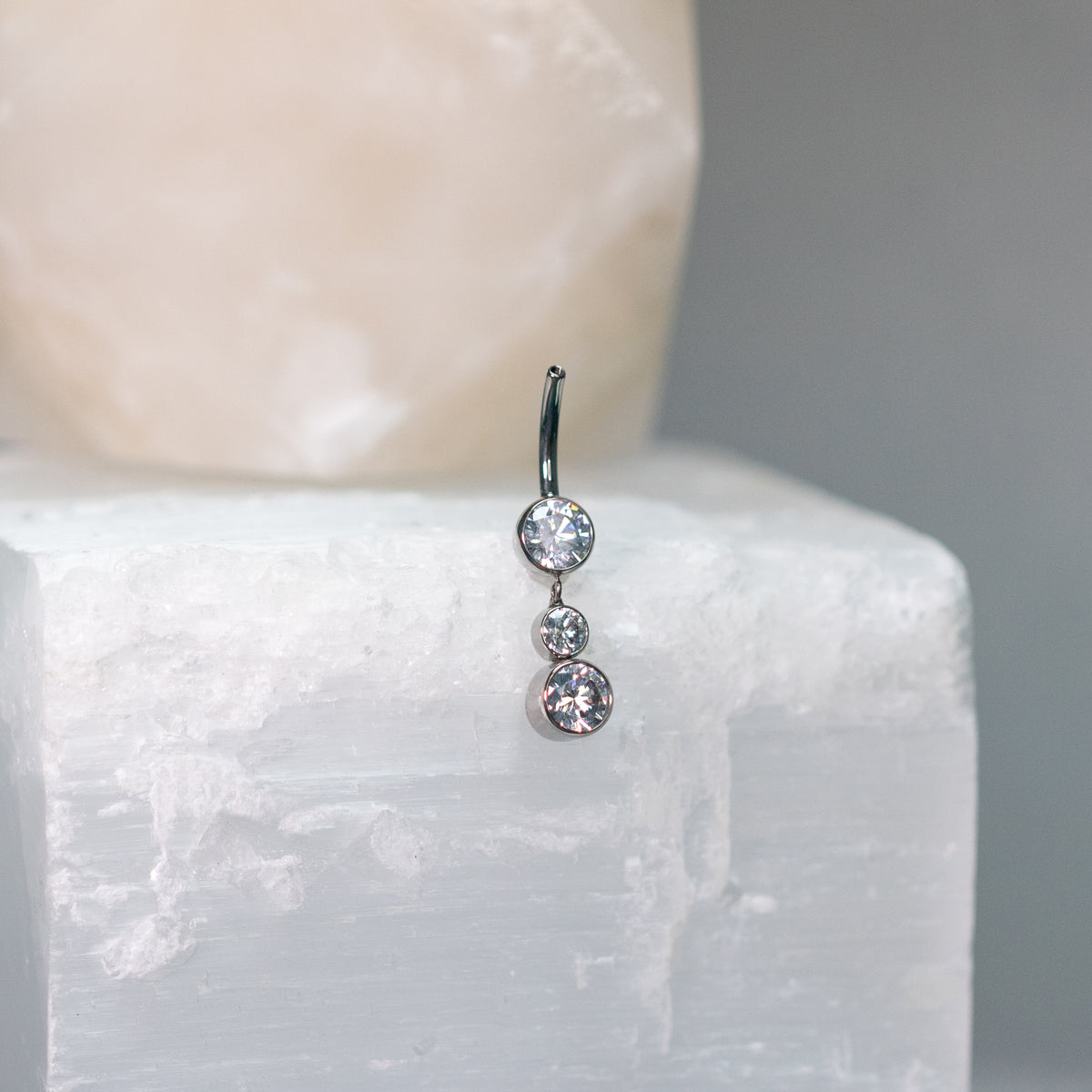 Double Dangle Navel Curve Shaft – Brilliance Piercing