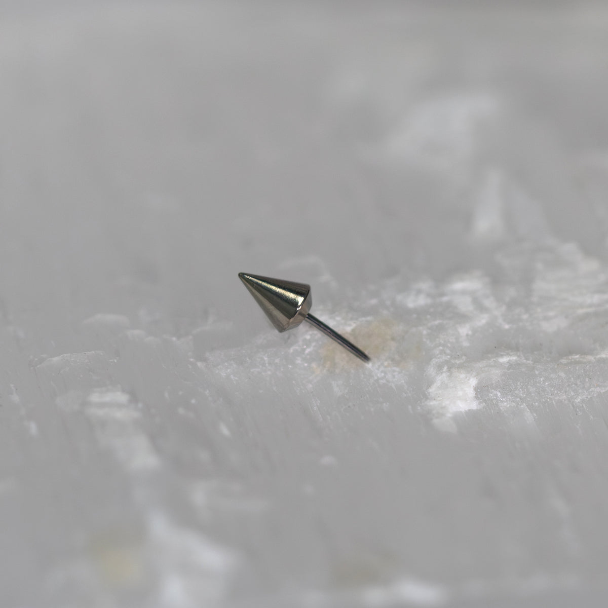 Spike Threadless End – Brilliance Piercing