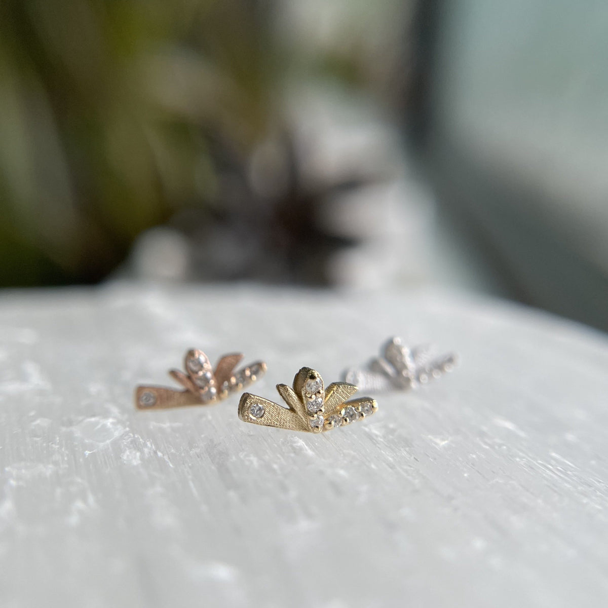 Flutter with Diamonds Threadless End – Brilliance Piercing