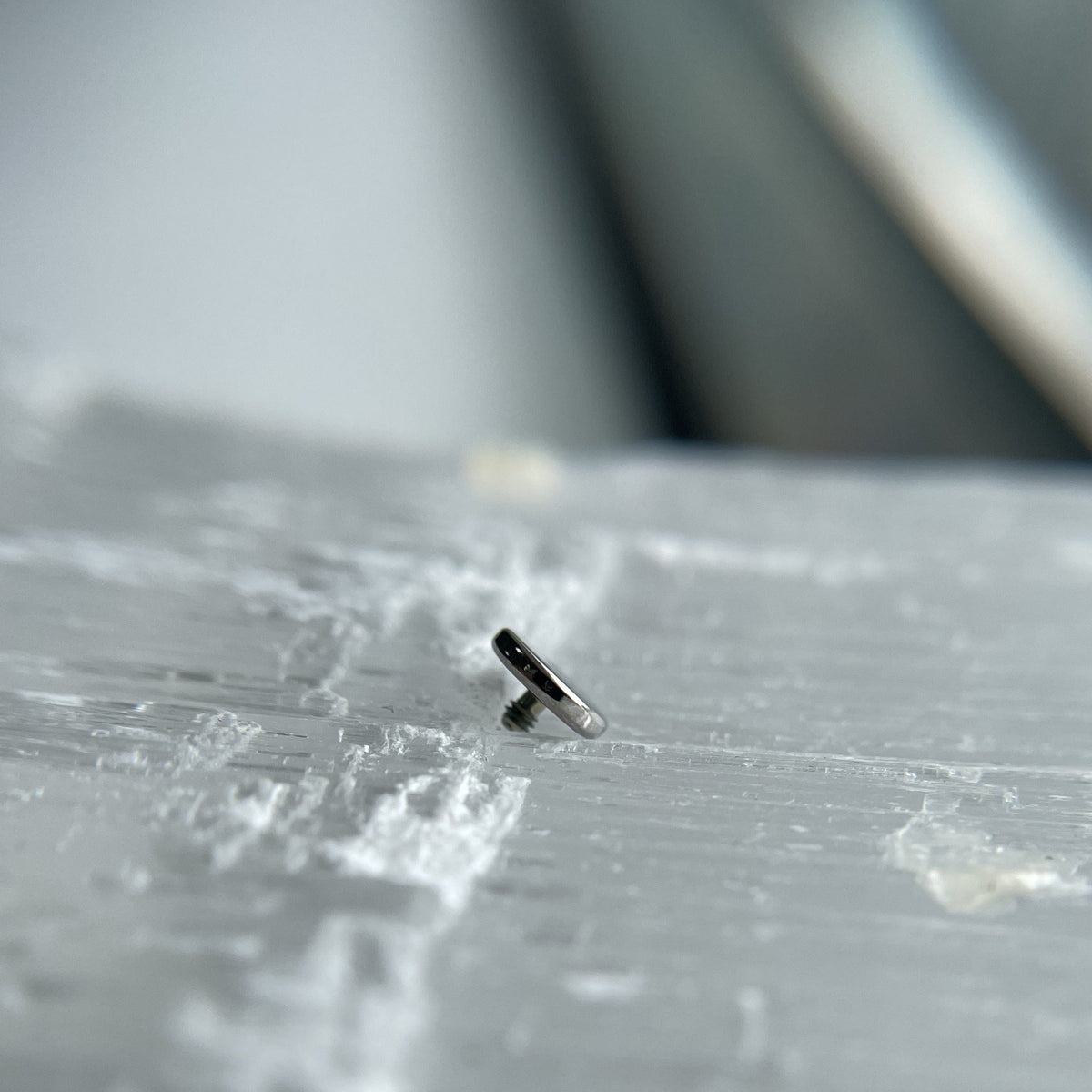 Plain Titanium Disk Threaded End – Brilliance Piercing