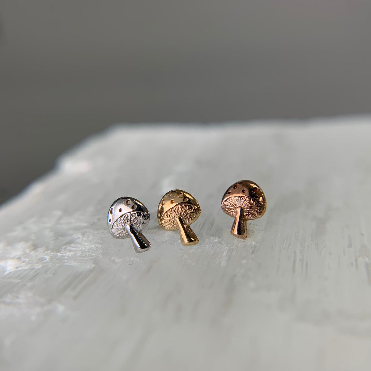 Mushroom Threadless End – Brilliance Piercing