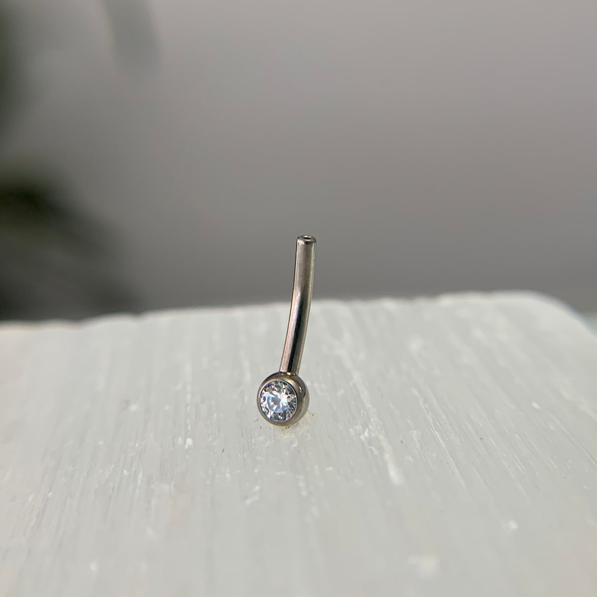 Threadless Curved Barbell Shaft with Fixed Gem Bead – Brilliance Piercing